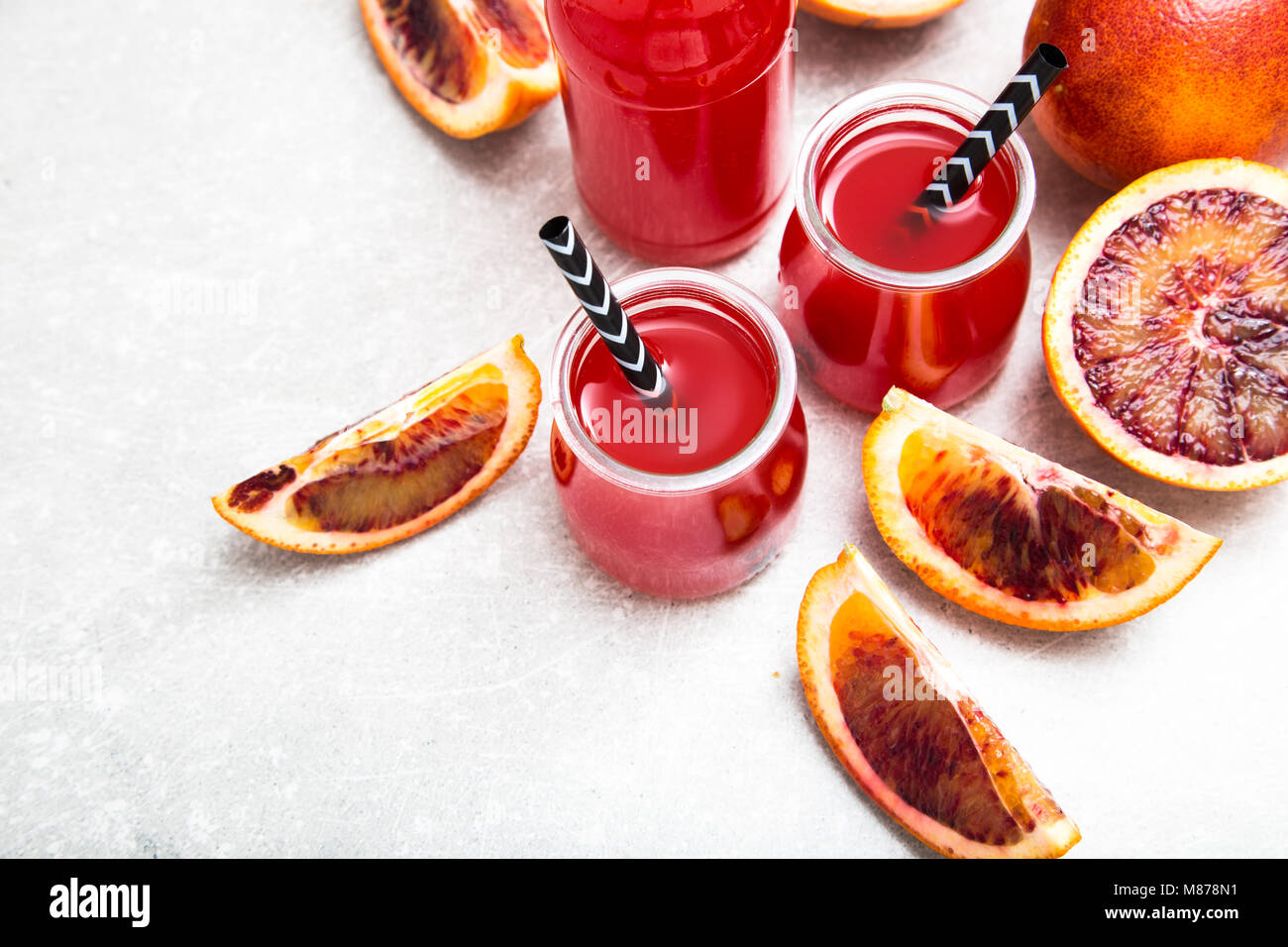 blood orange juice. red orange juice with orange slice. Healthy drink ...