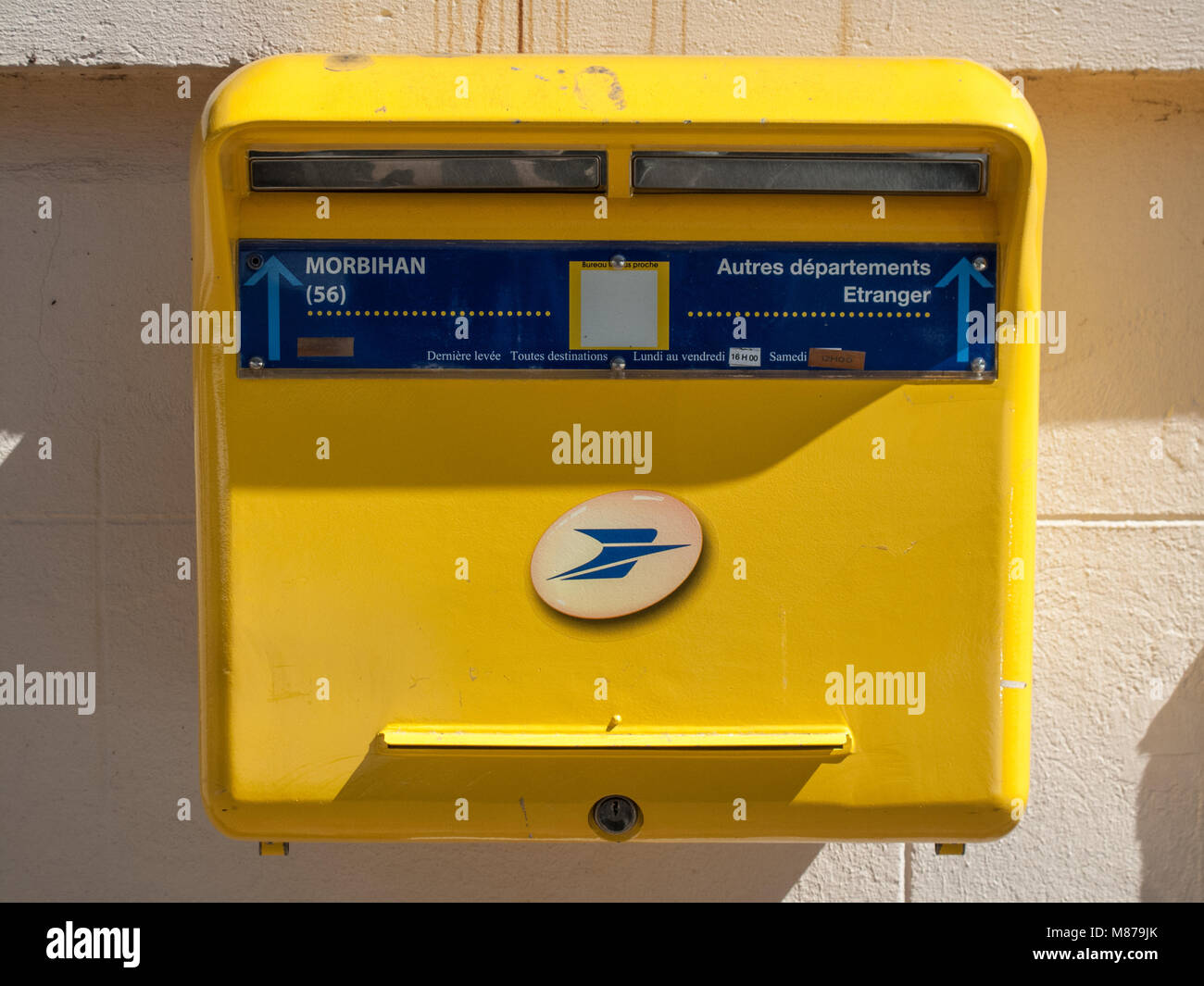 French postbox hi-res stock photography and images - Alamy