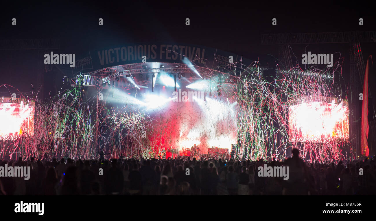 Manics fans hi-res stock photography and images - Alamy