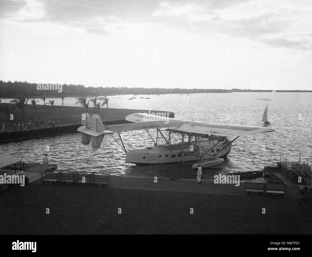 Archival seaplane hi-res stock photography and images - Alamy