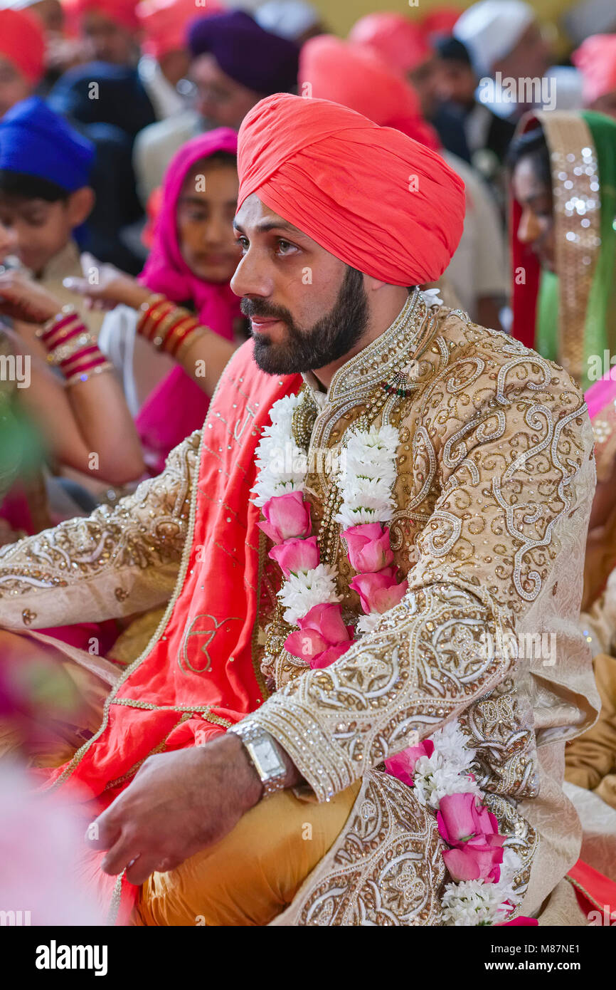 Sikh wedding hi-res stock photography and images - Alamy