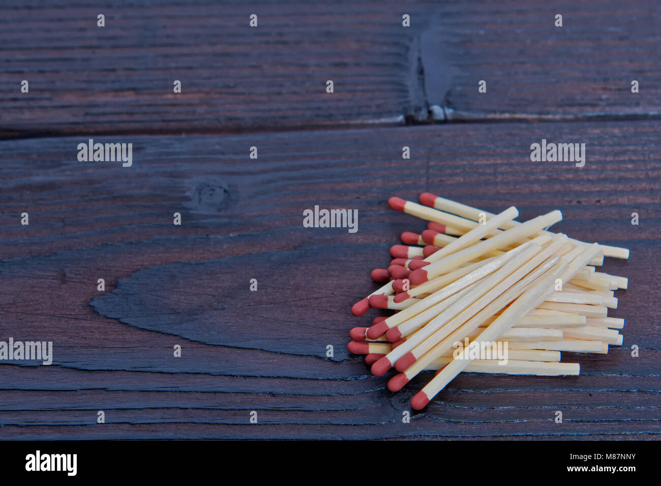 Pile of matches table hi-res stock photography and images - Alamy