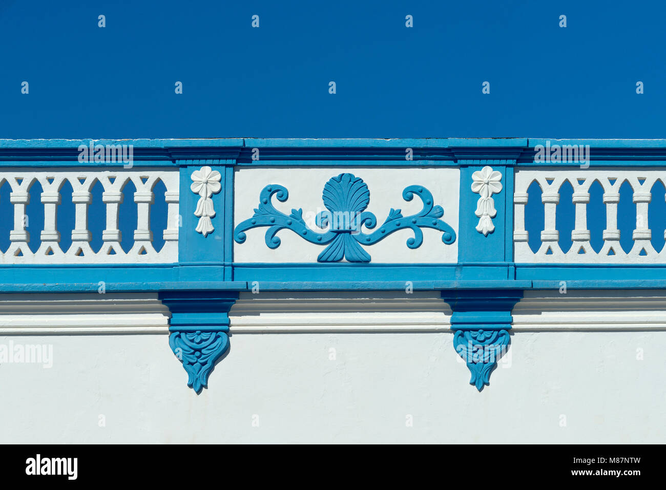 Decorative friezes hi-res stock photography and images - Alamy