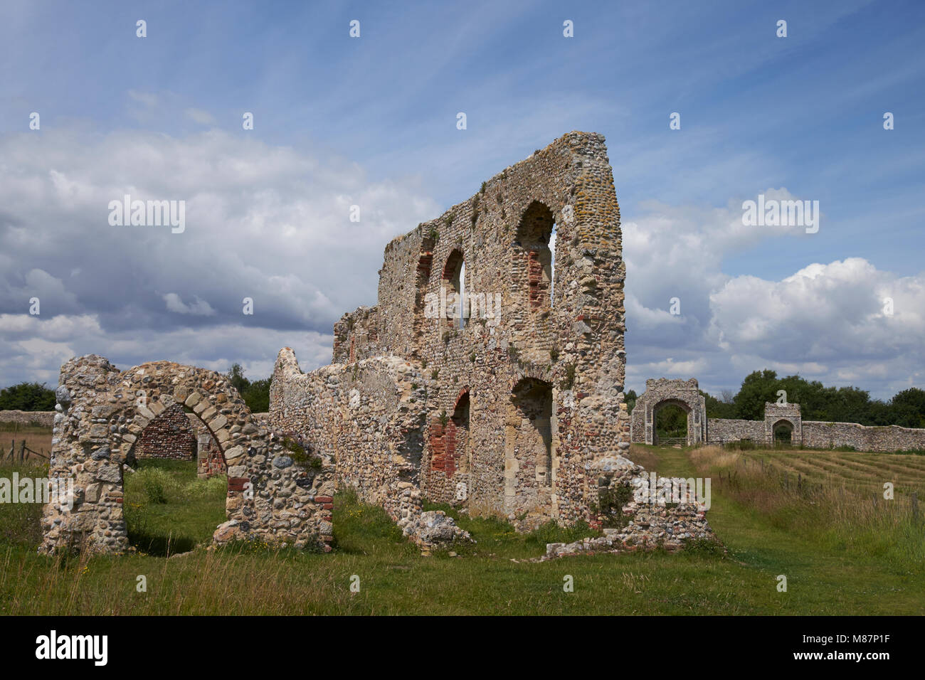 Dunwich greyfriars suffolk england hi-res stock photography and images ...