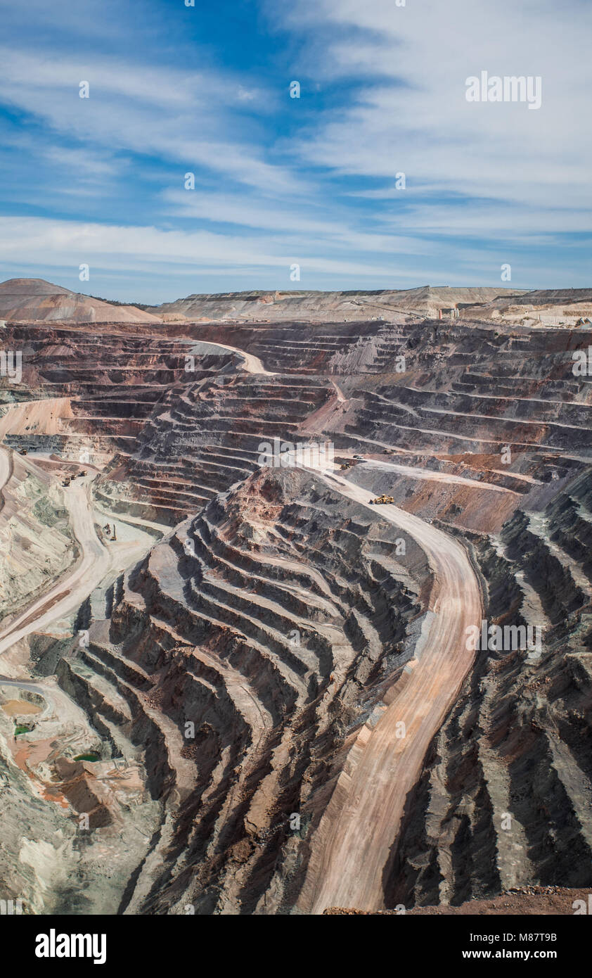 Open pit mine hi-res stock photography and images - Alamy