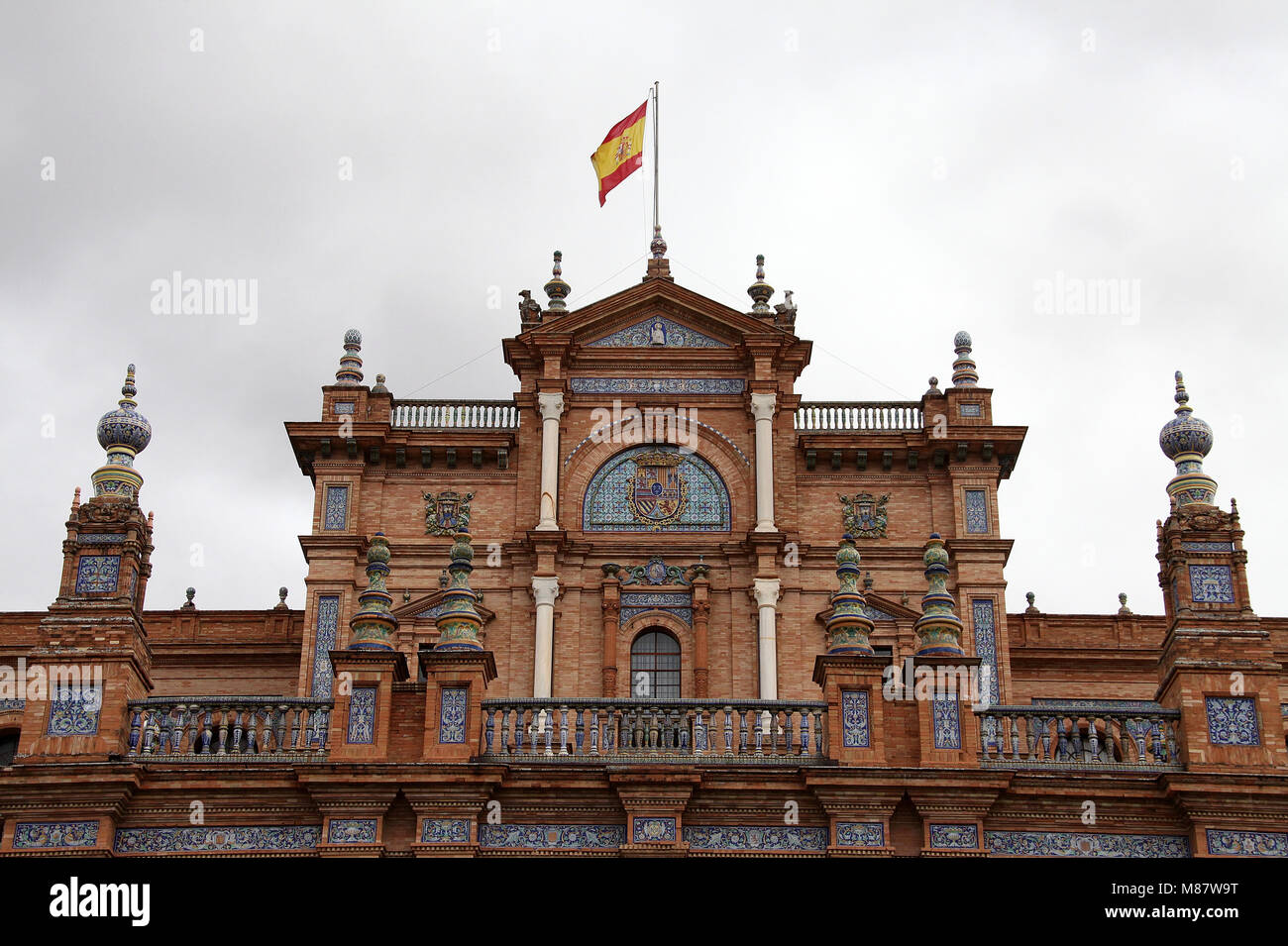 Central main crest hi-res stock photography and images - Alamy