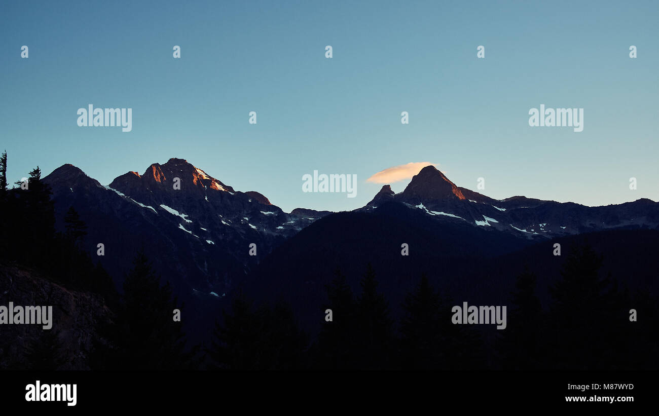 North Cascade Mountains Stock Photo - Alamy