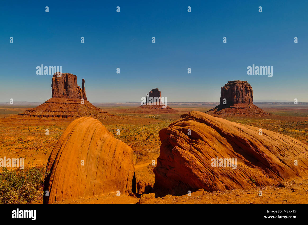 View of iconic Monument Valley in Arizona Stock Photo - Alamy