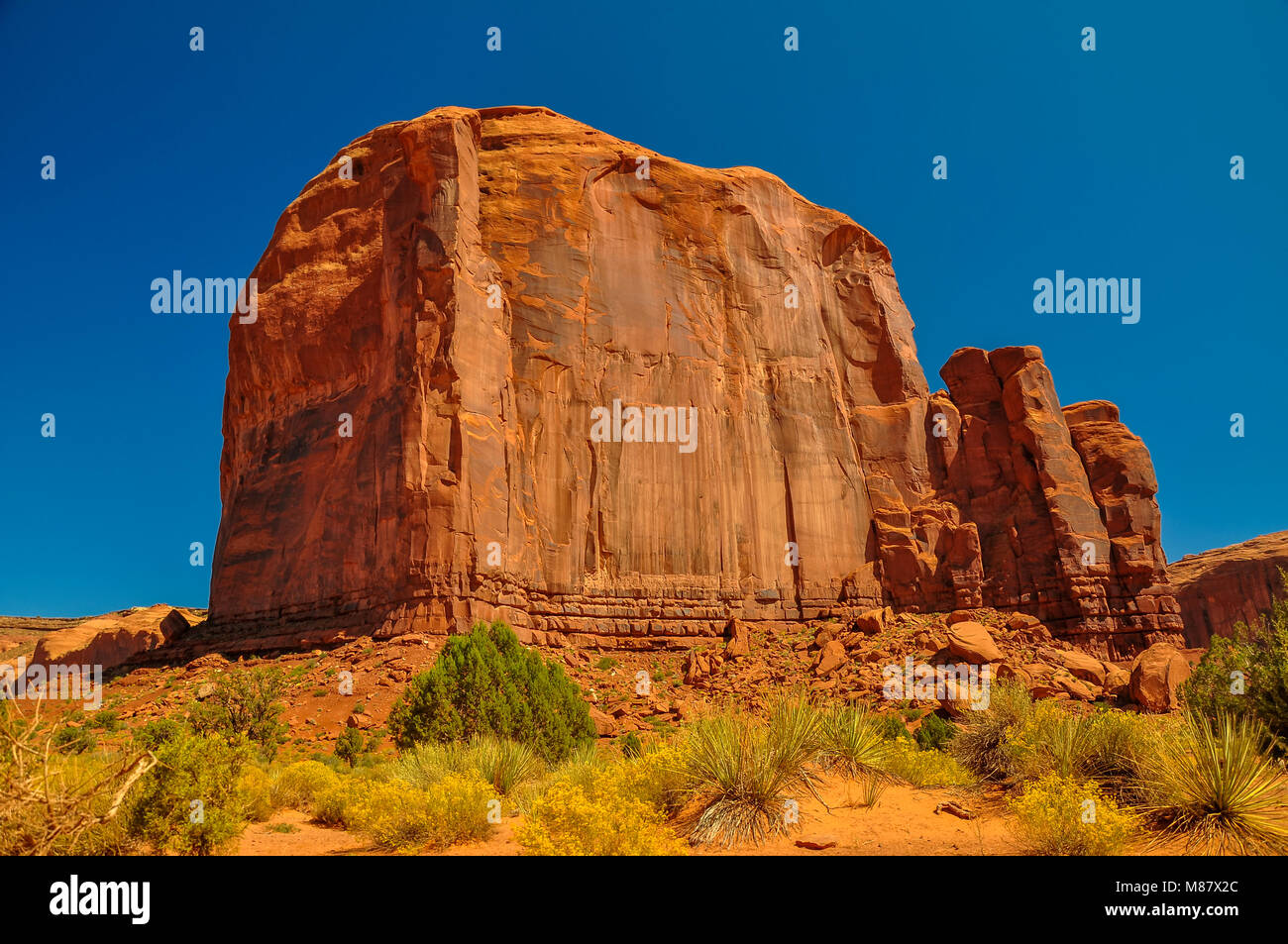 View of iconic Monument Valley in Arizona Stock Photo - Alamy