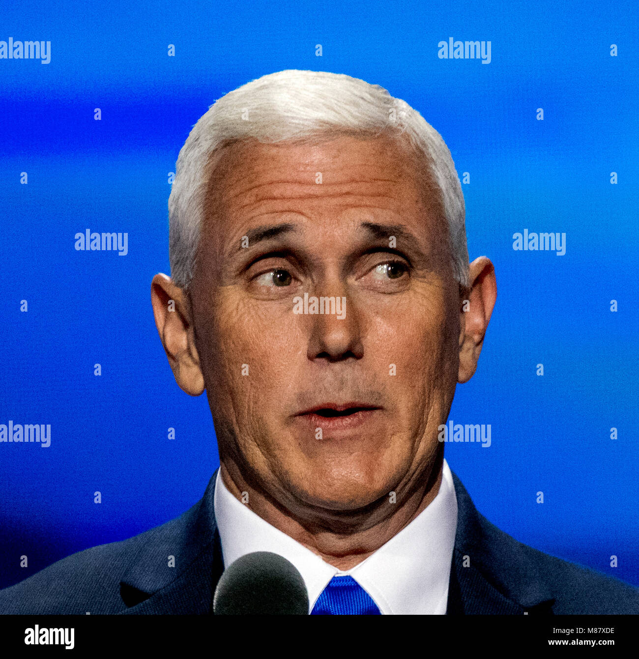 Republican governor hi-res stock photography and images - Alamy