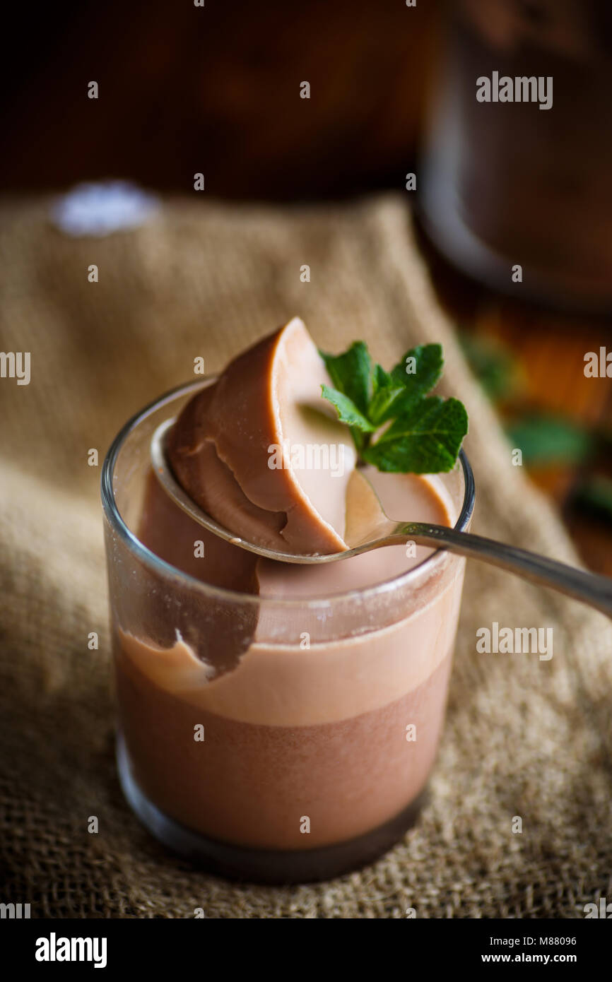 homemade chocolate mousse Stock Photo - Alamy