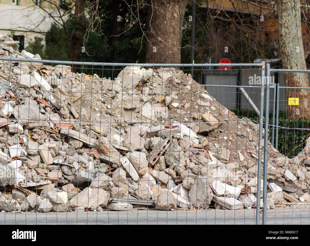 Construction ruin hi-res stock photography and images - Alamy