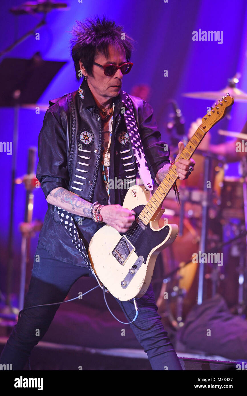 Fort Lauderdale, FL, USA. 14th Mar, 2018. Earl Slick performs during ...