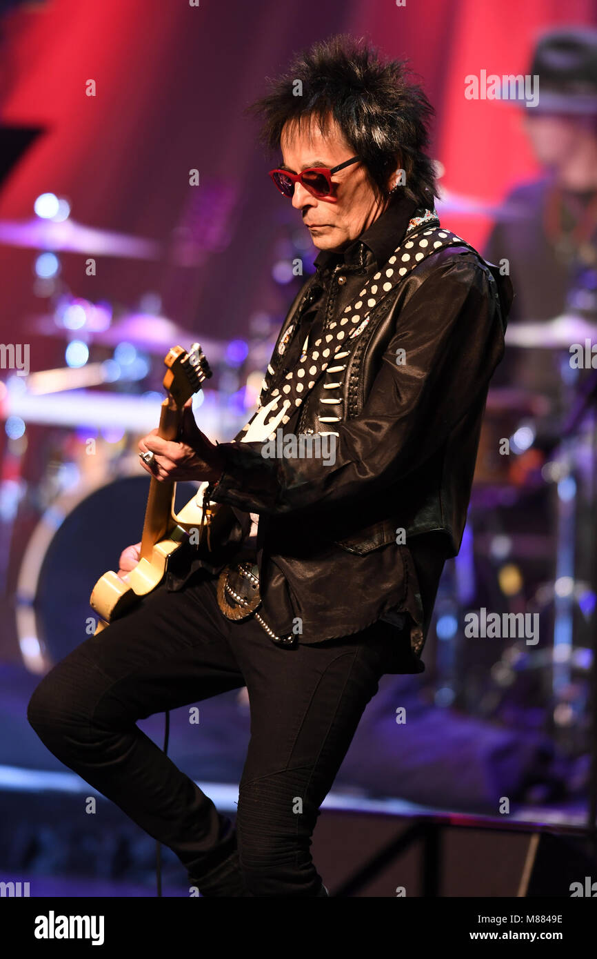 Fort Lauderdale, FL, USA. 14th Mar, 2018. Earl Slick performs during ...