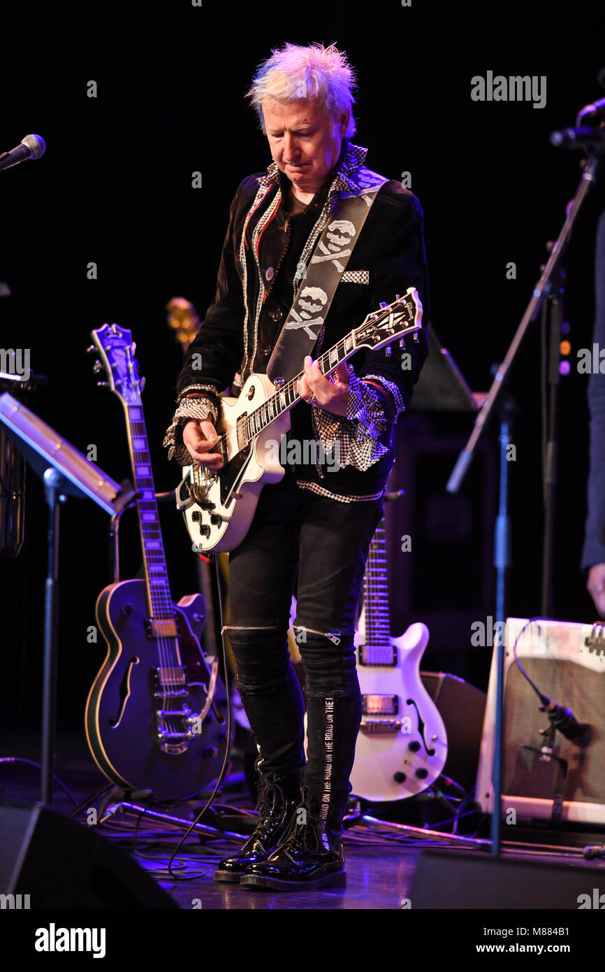 Gerry leonard hi-res stock photography and images - Alamy