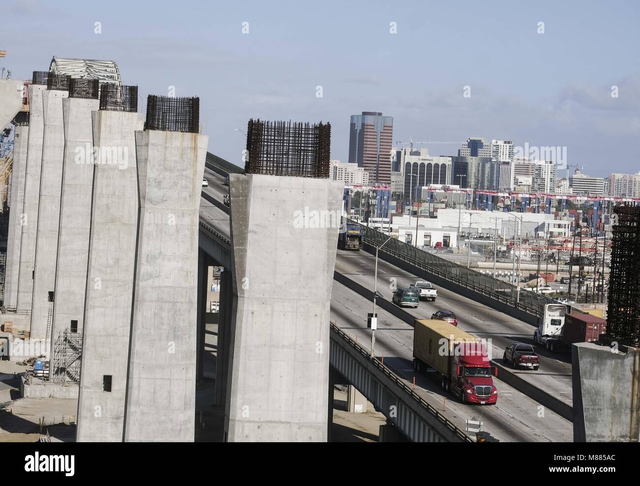 Los Angeles, California, USA. 12th Feb, 2018. The bridge construction ...