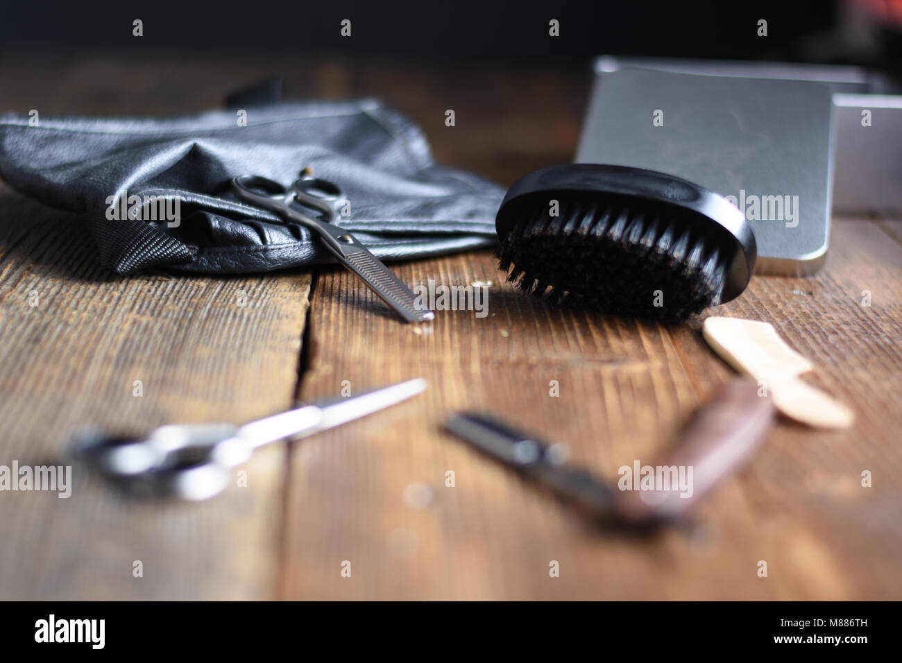 Vintage tools of barber shop on wooden background Stock Photo - Alamy