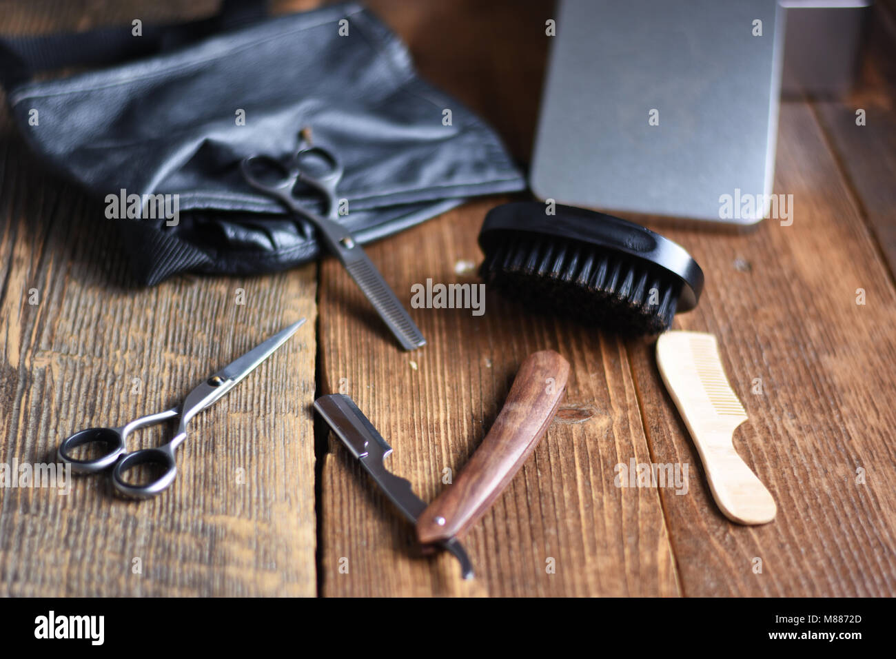 Vintage tools of barber shop on wooden background Stock Photo - Alamy
