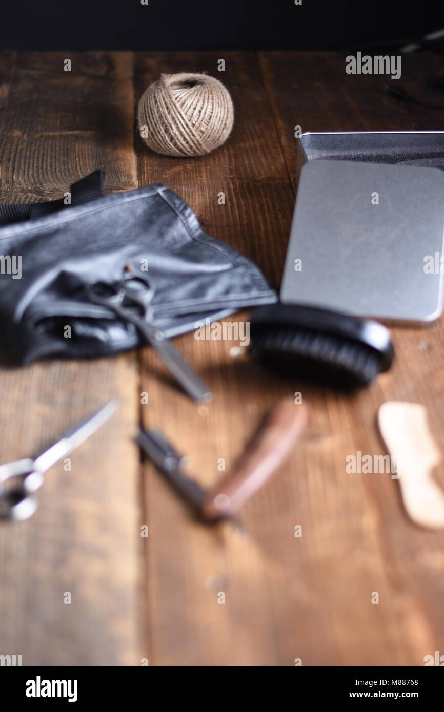 Vintage tools of barber shop on wooden background Stock Photo - Alamy