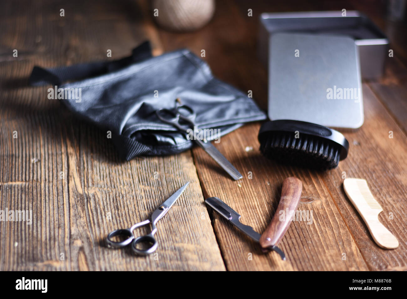 Vintage tools of barber shop on wooden background Stock Photo - Alamy