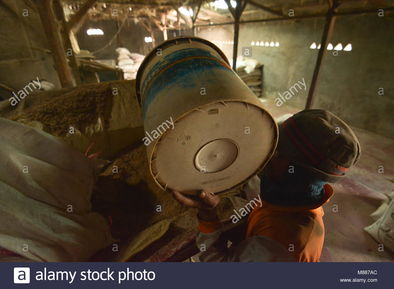 Grinding Rice Stock Photos & Grinding Rice Stock Images - Alamy