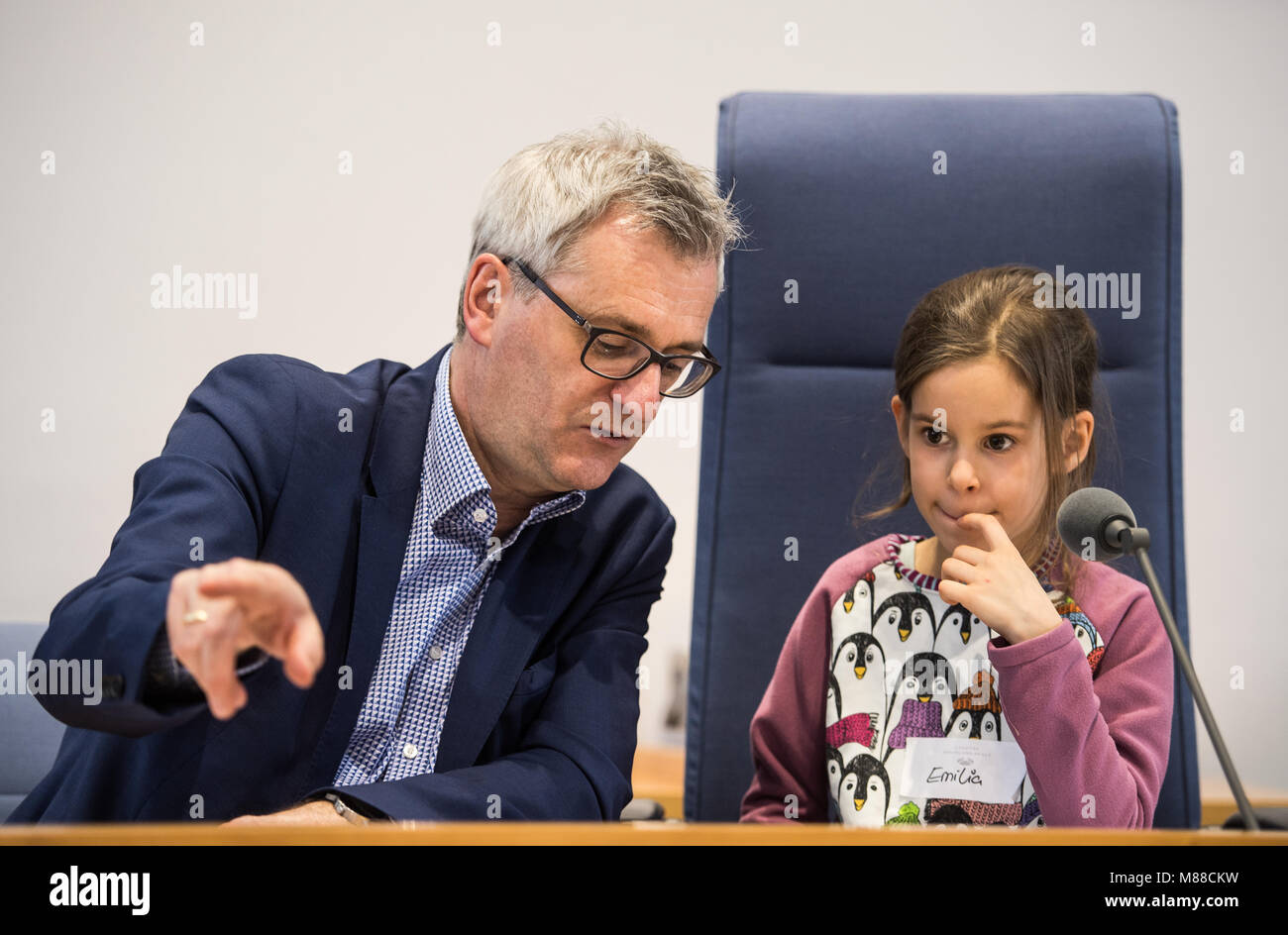 09th March 2018, Mainz, Germany: Primary school pupils attend the state ...
