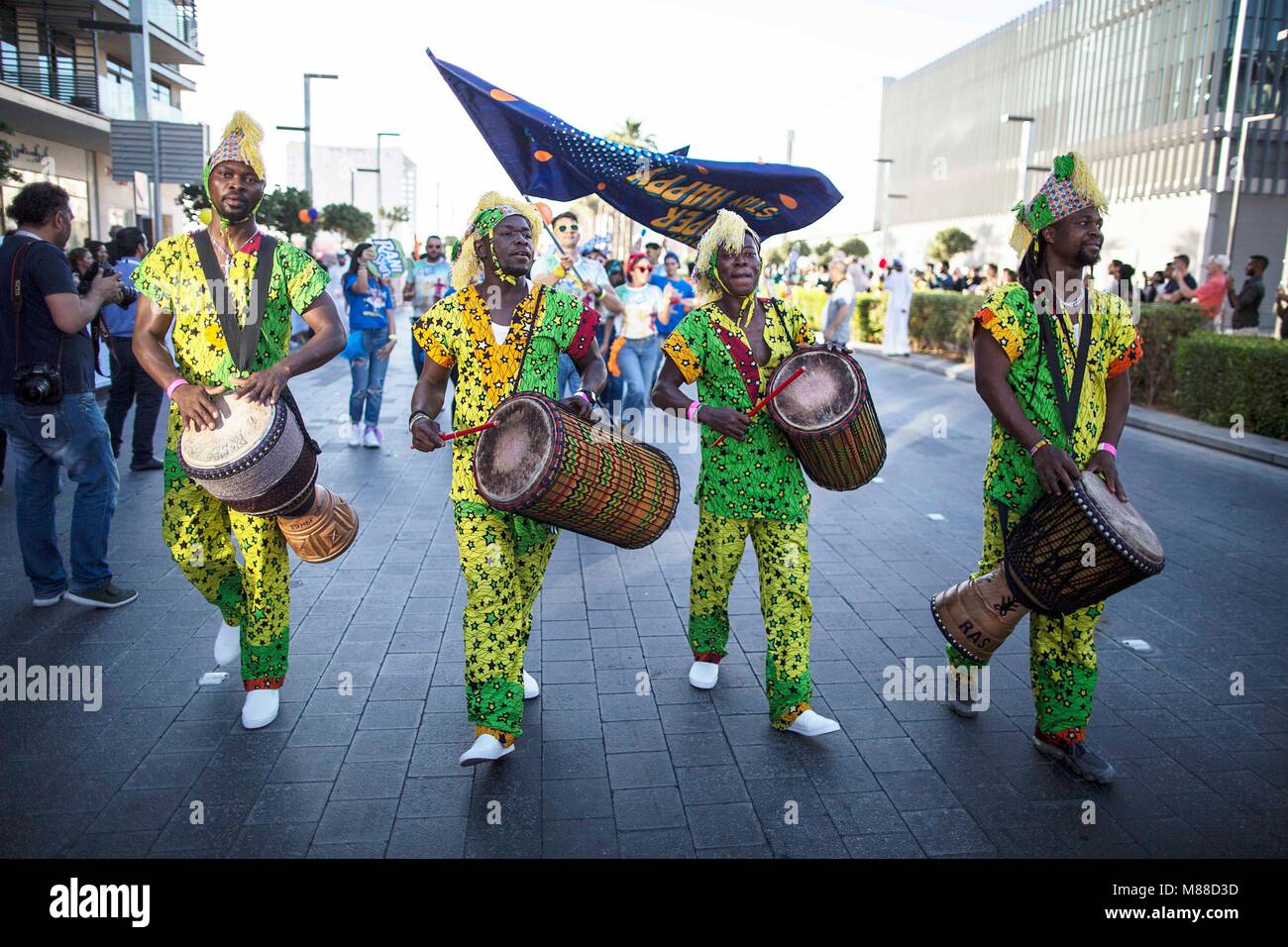 Dubai, United Arab Emirates. 15th Mar, 2018. Performers take part in a ...