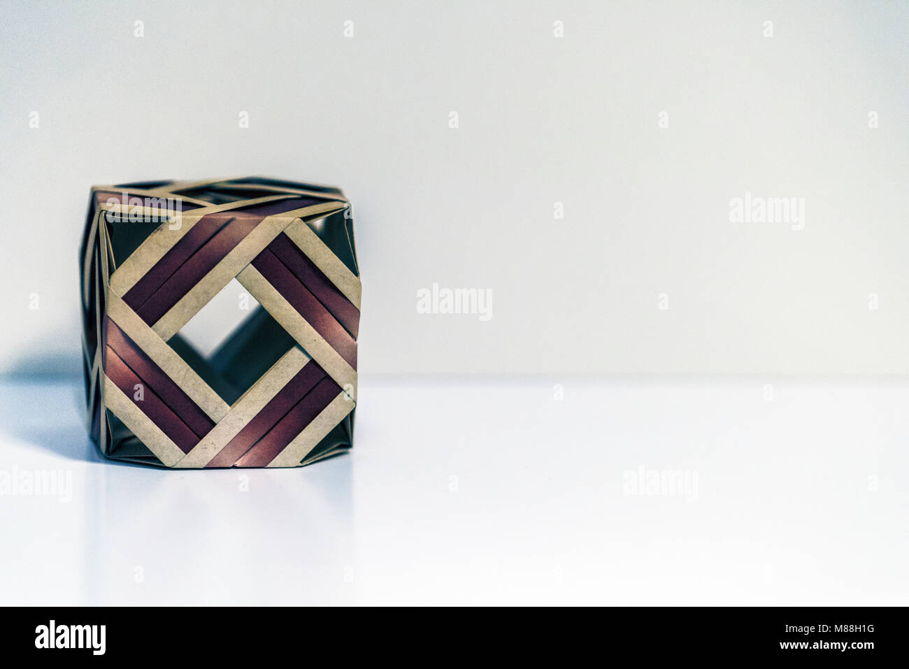 Origami cube hi-res stock photography and images - Alamy