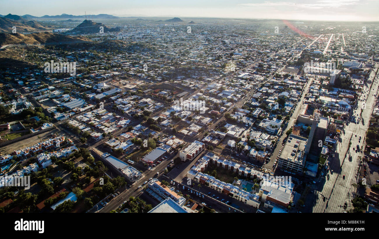 Vistas aéreas de la Ciudad de Hermosillo Sonora, Mexico el 2MAR2018 ...