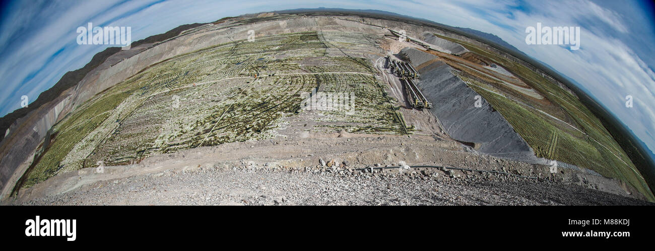 Leaching process Solid extraction of a rock based on solvent liquid ...