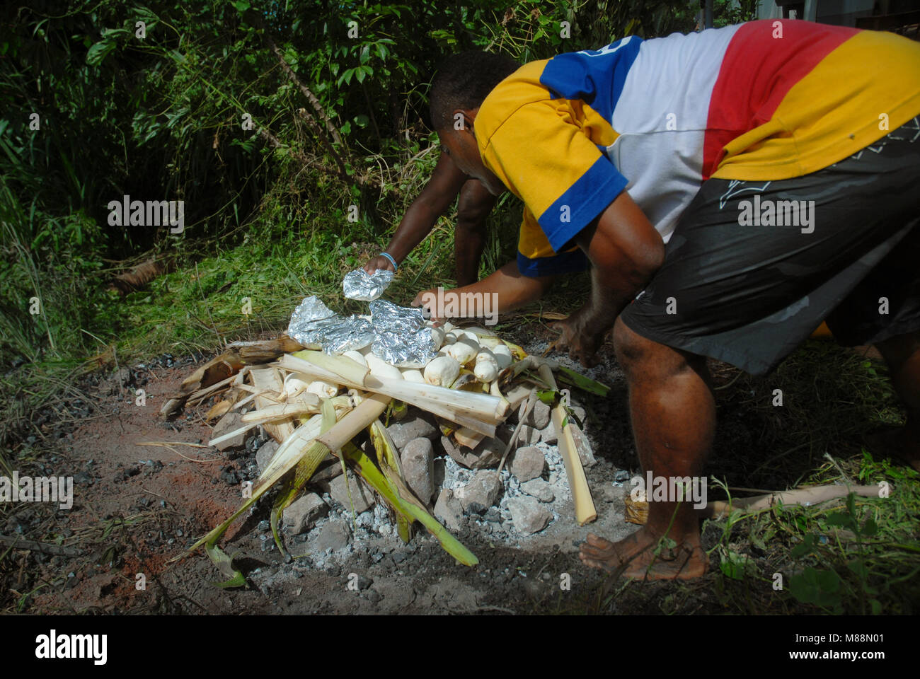 Lovo cooking hi-res stock photography and images - Alamy