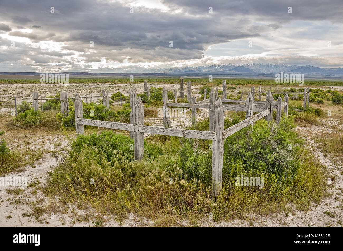 Burial enclosures hi-res stock photography and images - Alamy