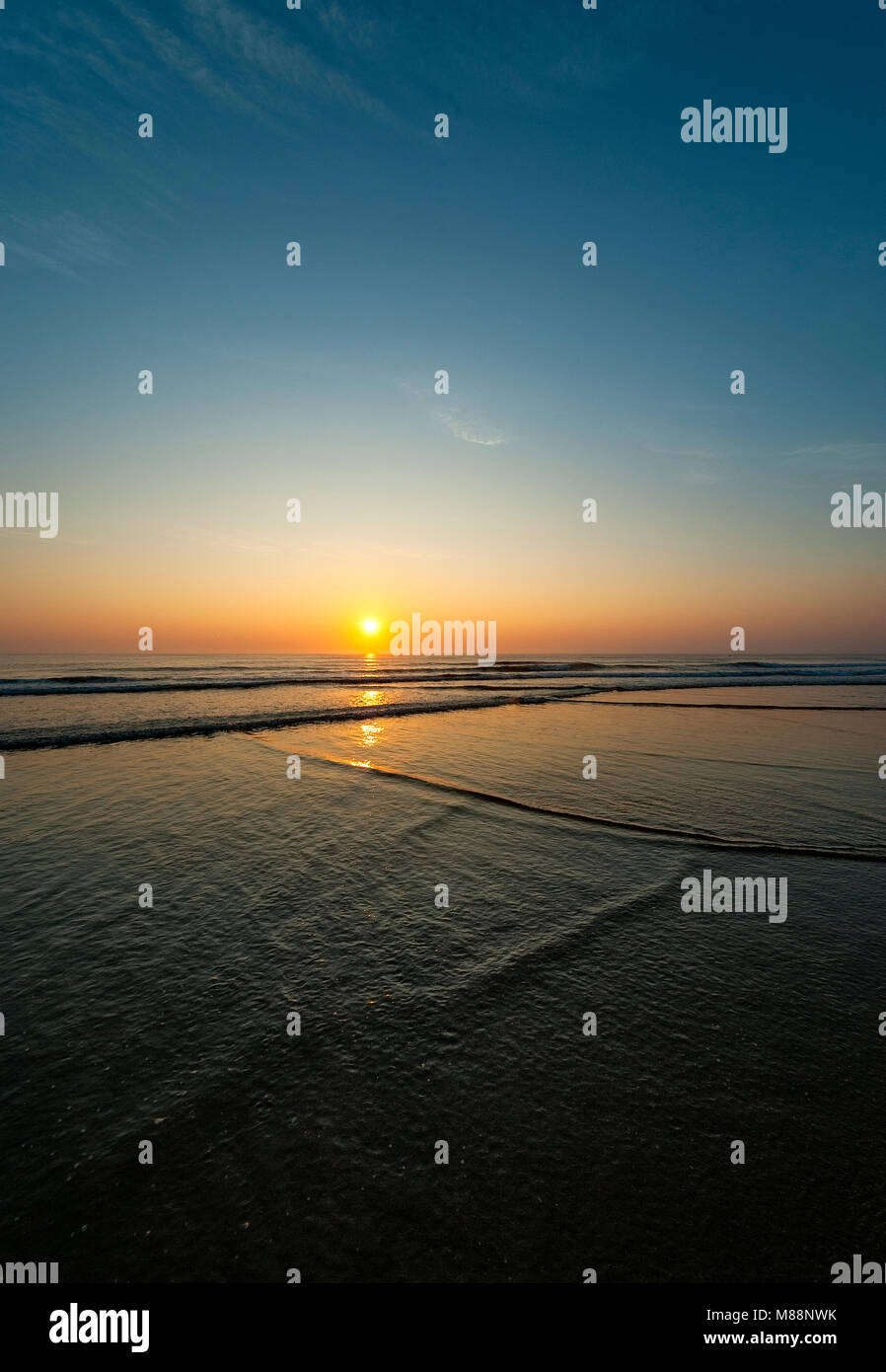Sunrise cape cod national seashore hi-res stock photography and images ...