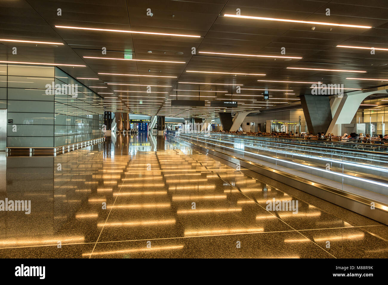 Hamad international airport in doha hi-res stock photography and images ...