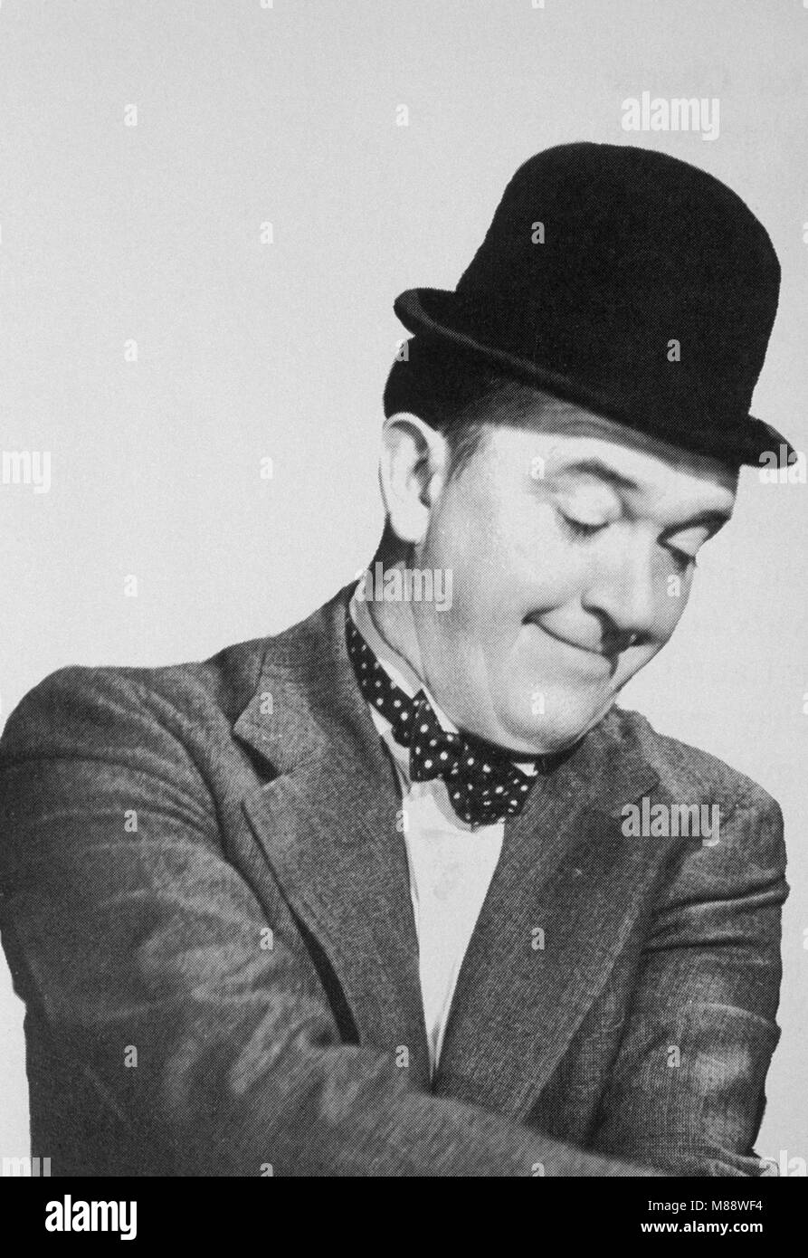 Stan laurel hi-res stock photography and images - Alamy