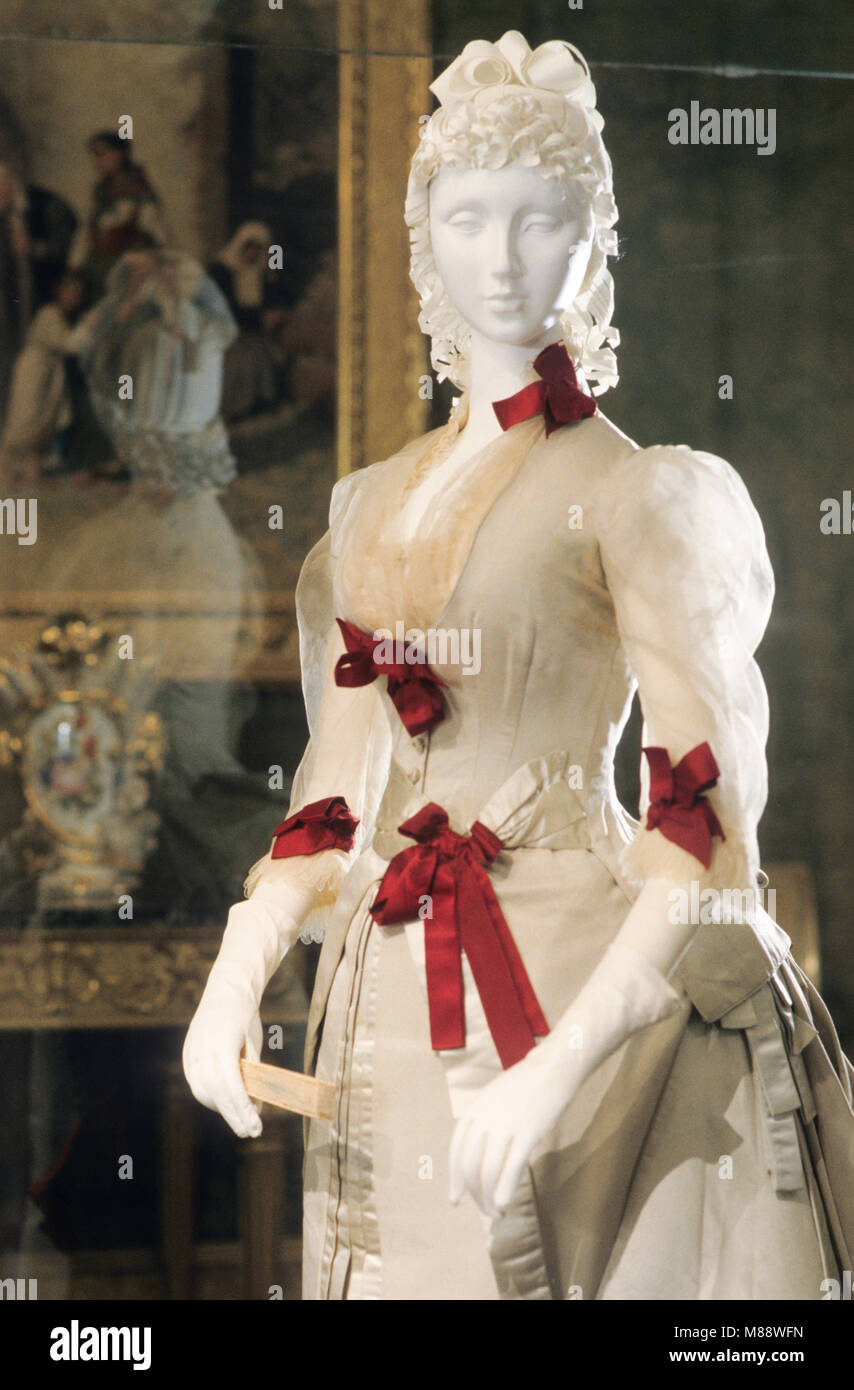 Florence museum moda costume hi-res stock photography and images - Alamy