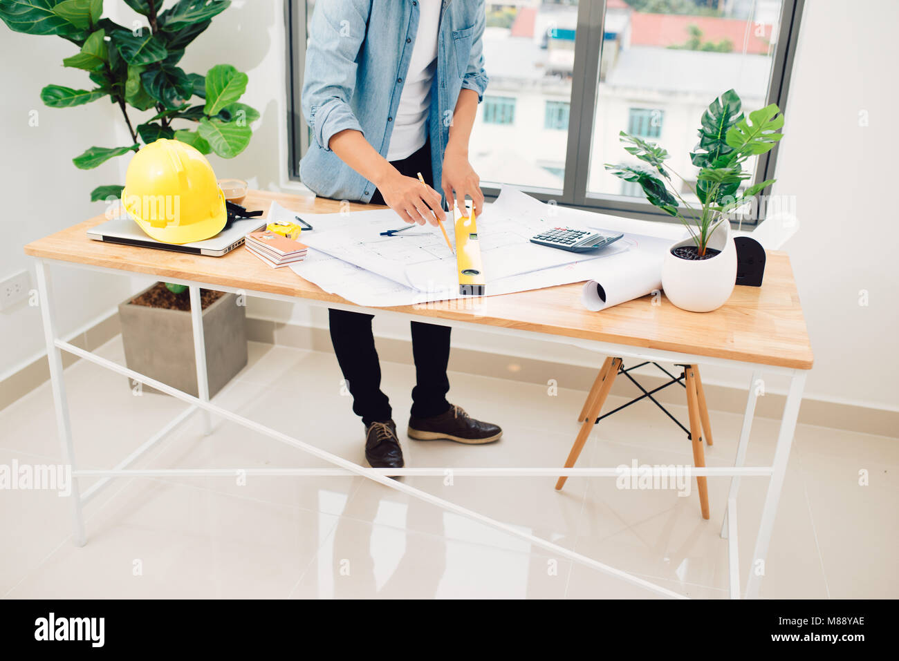 Drawing table hi-res stock photography and images - Alamy