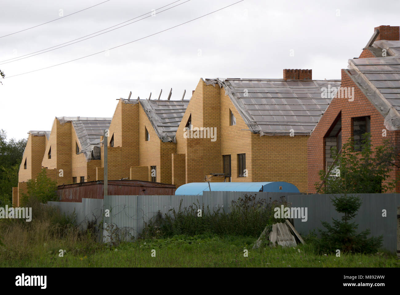 Suburbia Houses New Development Suburban Homes Stock Photo - Alamy