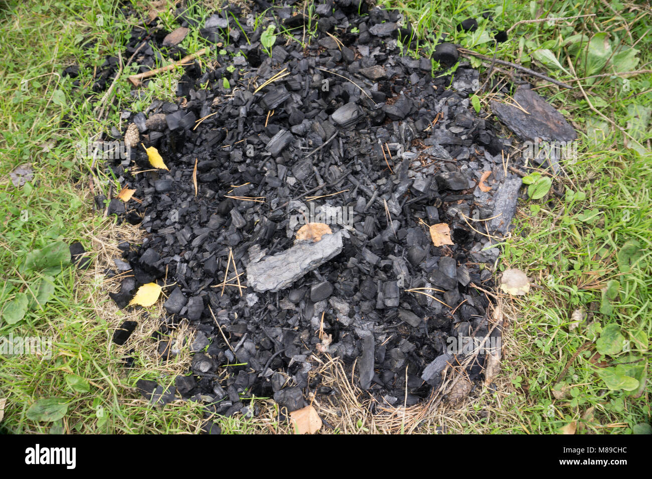 Coal mineral black cube stone background Stock Photo - Alamy