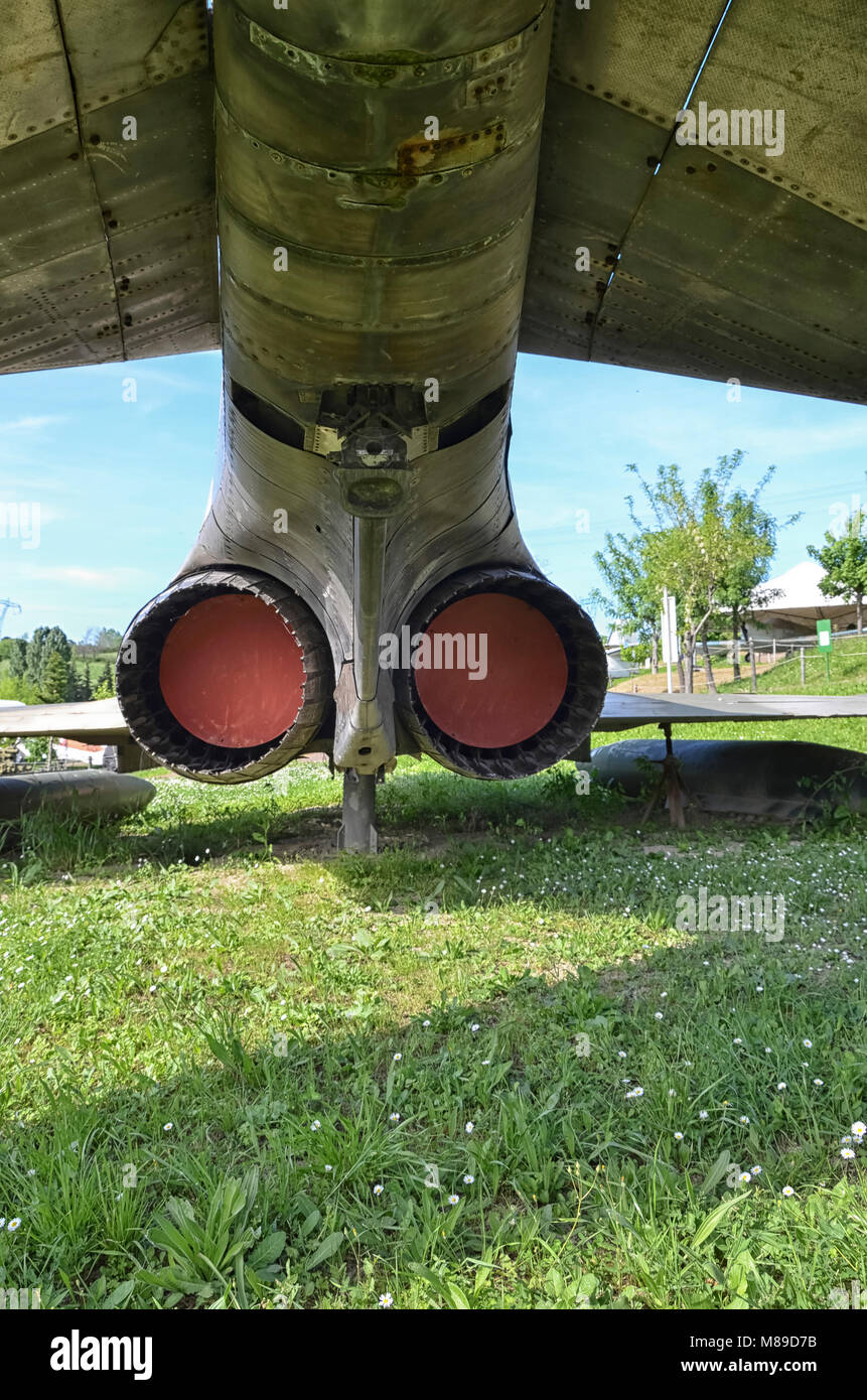 F 4 phantom vietnam war hi-res stock photography and images - Alamy