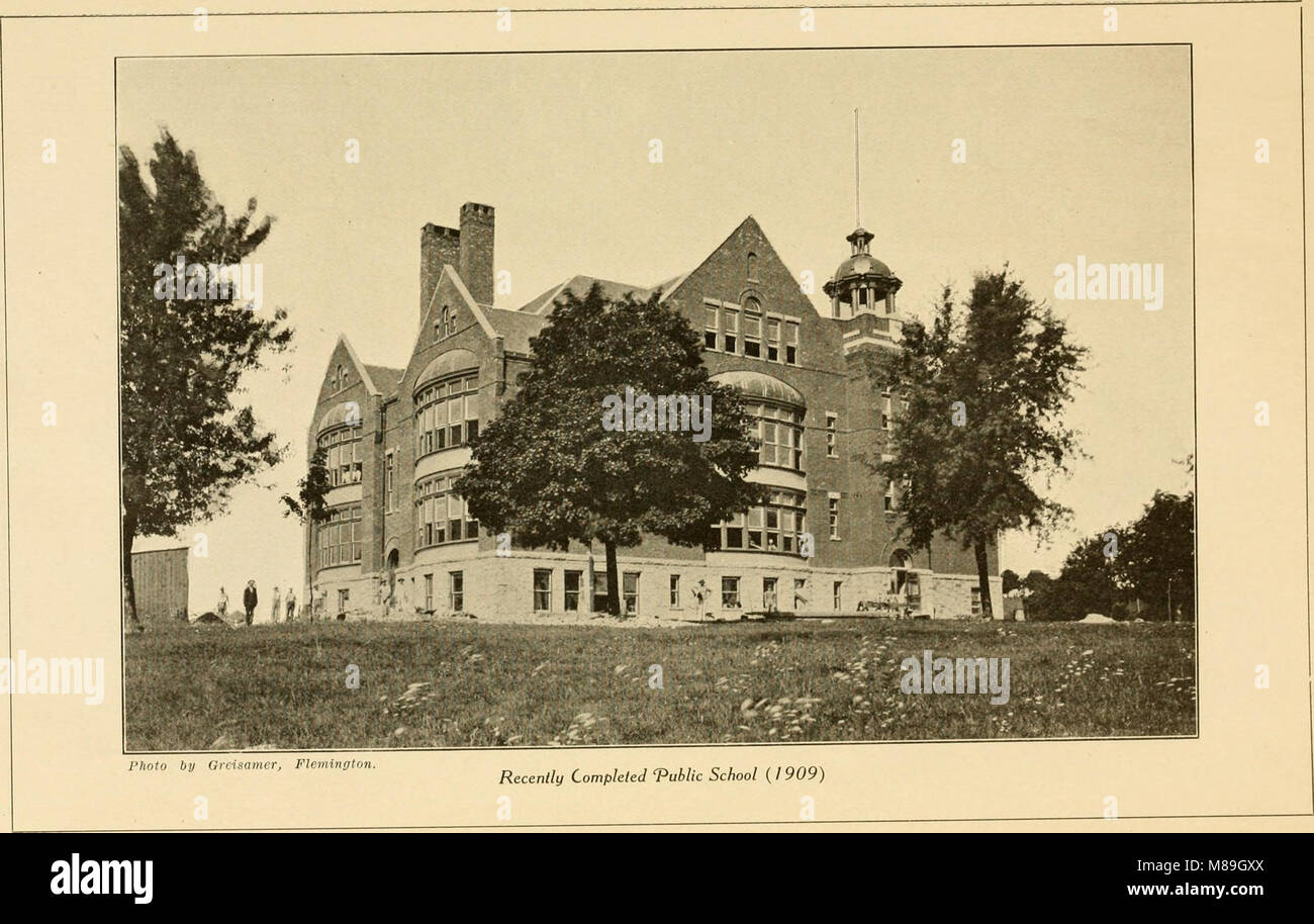 Flemington, where town and country meet (1910) (14595842410 Stock Photo ...
