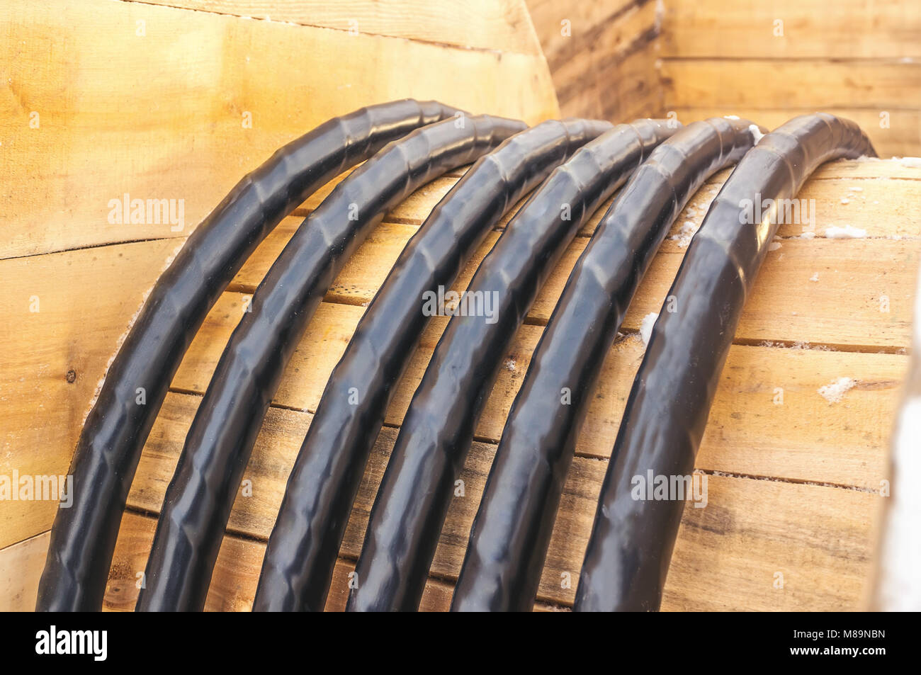 Electrical wire in black plastic braid for works on wood Babin ...