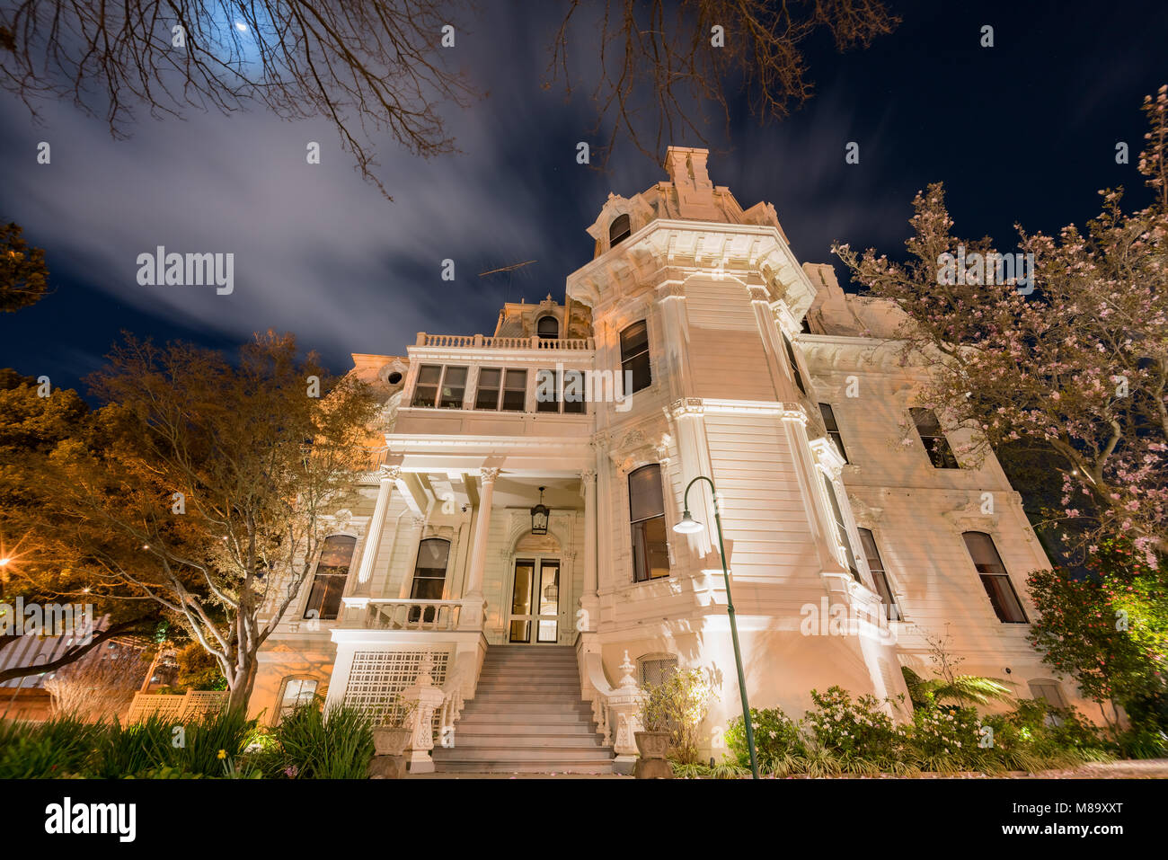 Exterior night view of the beautiful Mansion Court at Sacramento Stock ...