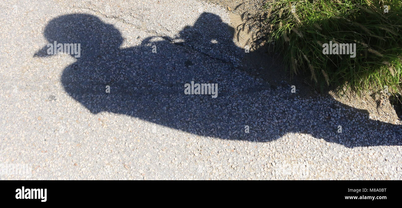 People shadows talking hi-res stock photography and images - Alamy