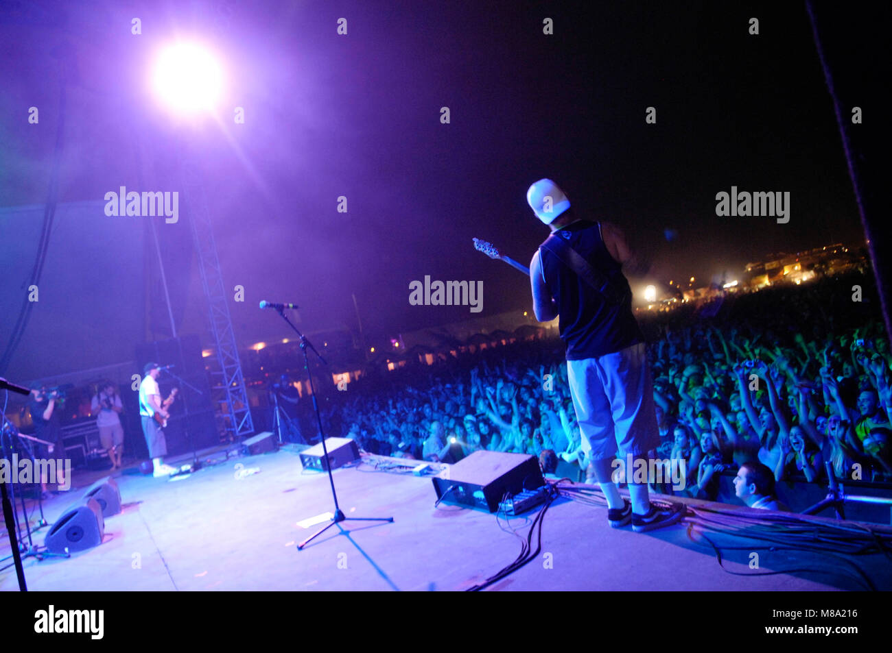 Slightly stoopid hi-res stock photography and images - Alamy