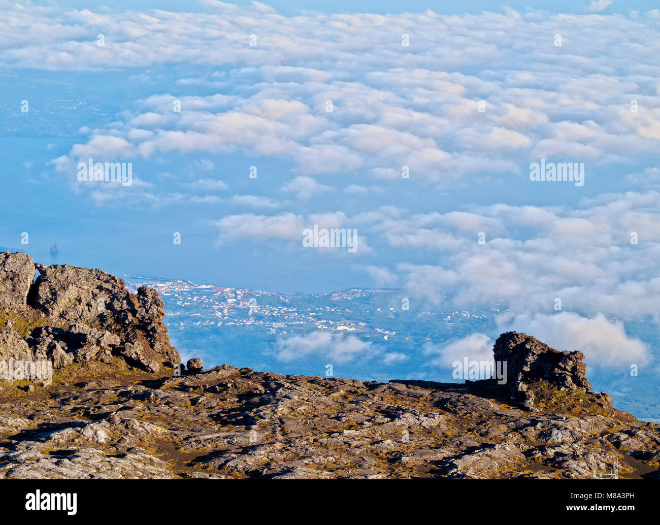 Pit crater rim of Pico Alto on the summit of Pico, Pico Island, Azores ...