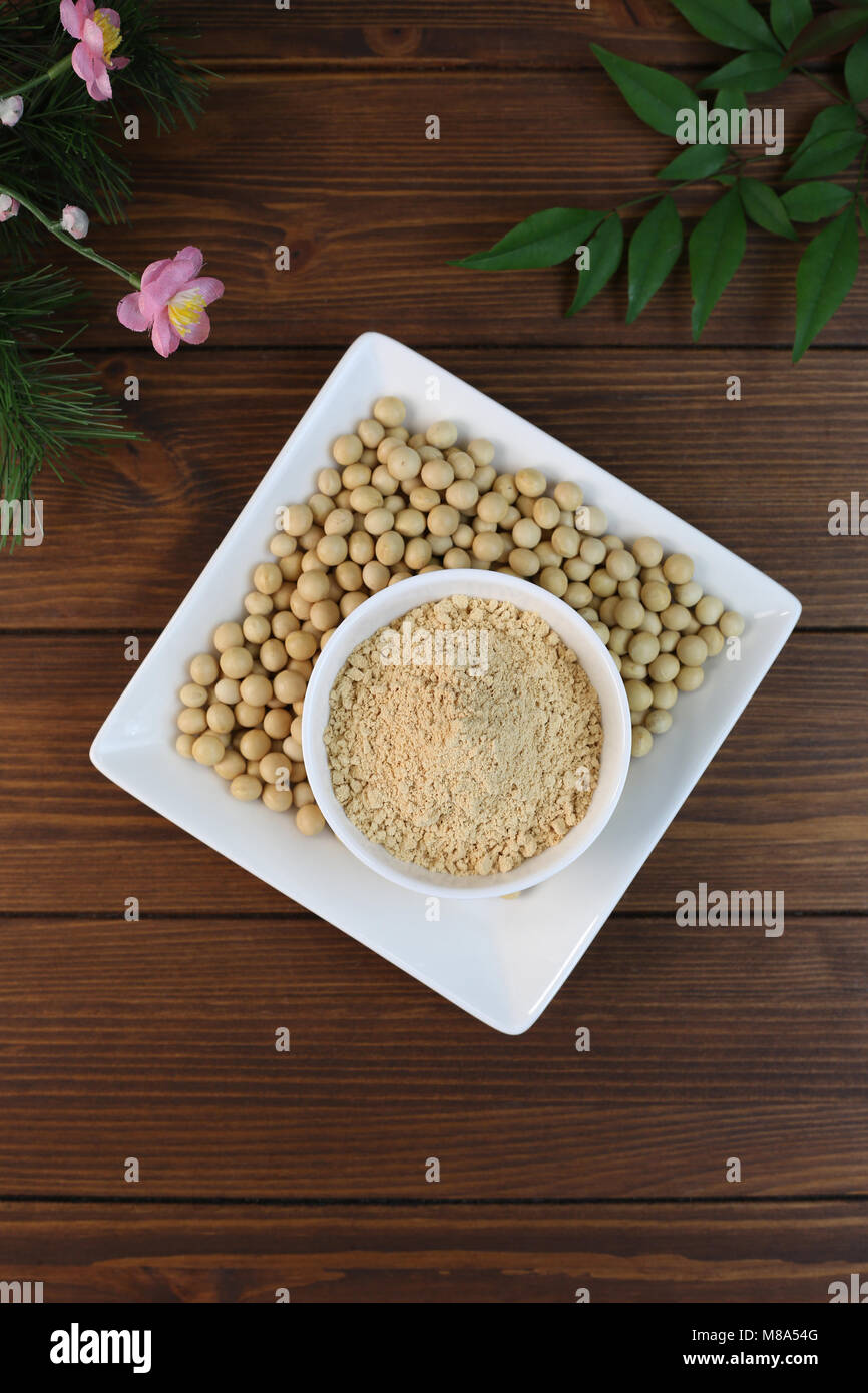 Roasted Soy Flour Stock Photo - Alamy