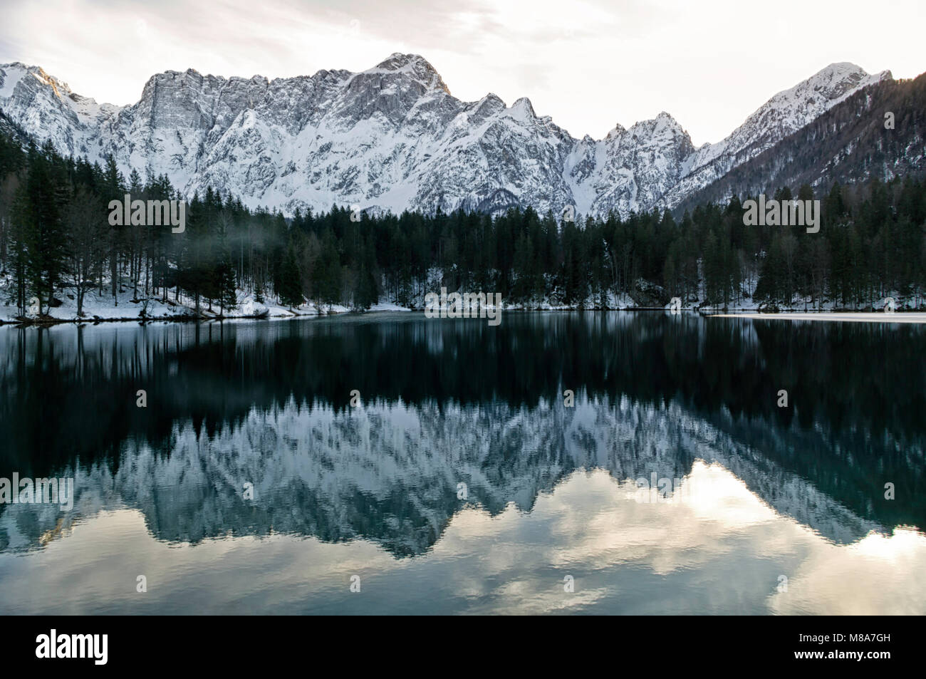 Fucine lake hi-res stock photography and images - Alamy