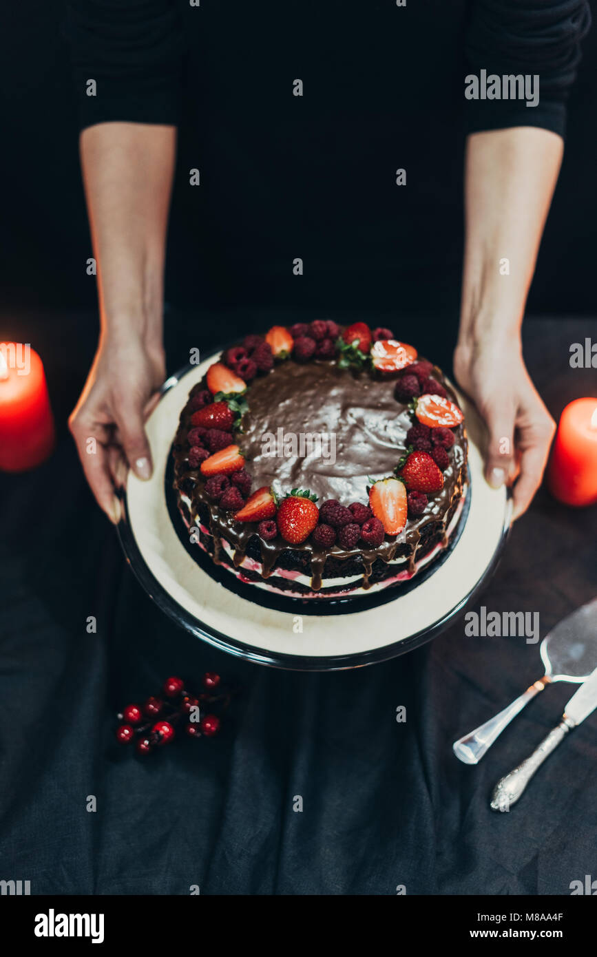 Stand at table hi-res stock photography and images - Alamy