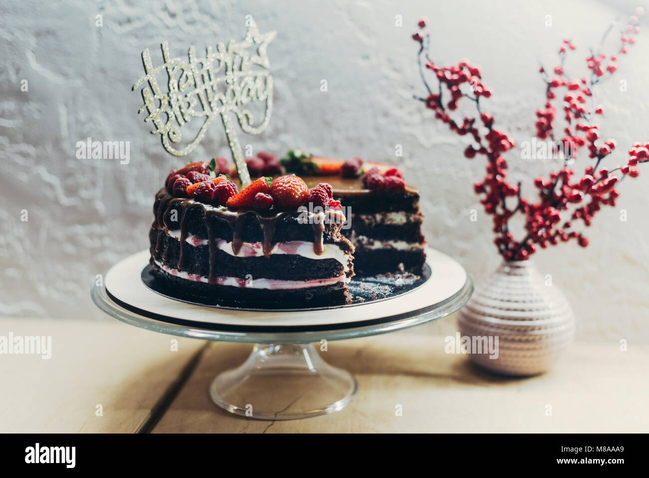 Cake happy birthday sign hi-res stock photography and images - Alamy